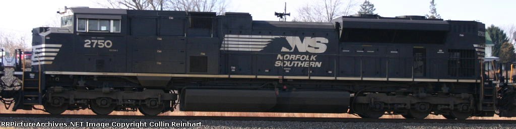 SD70M-2 2750